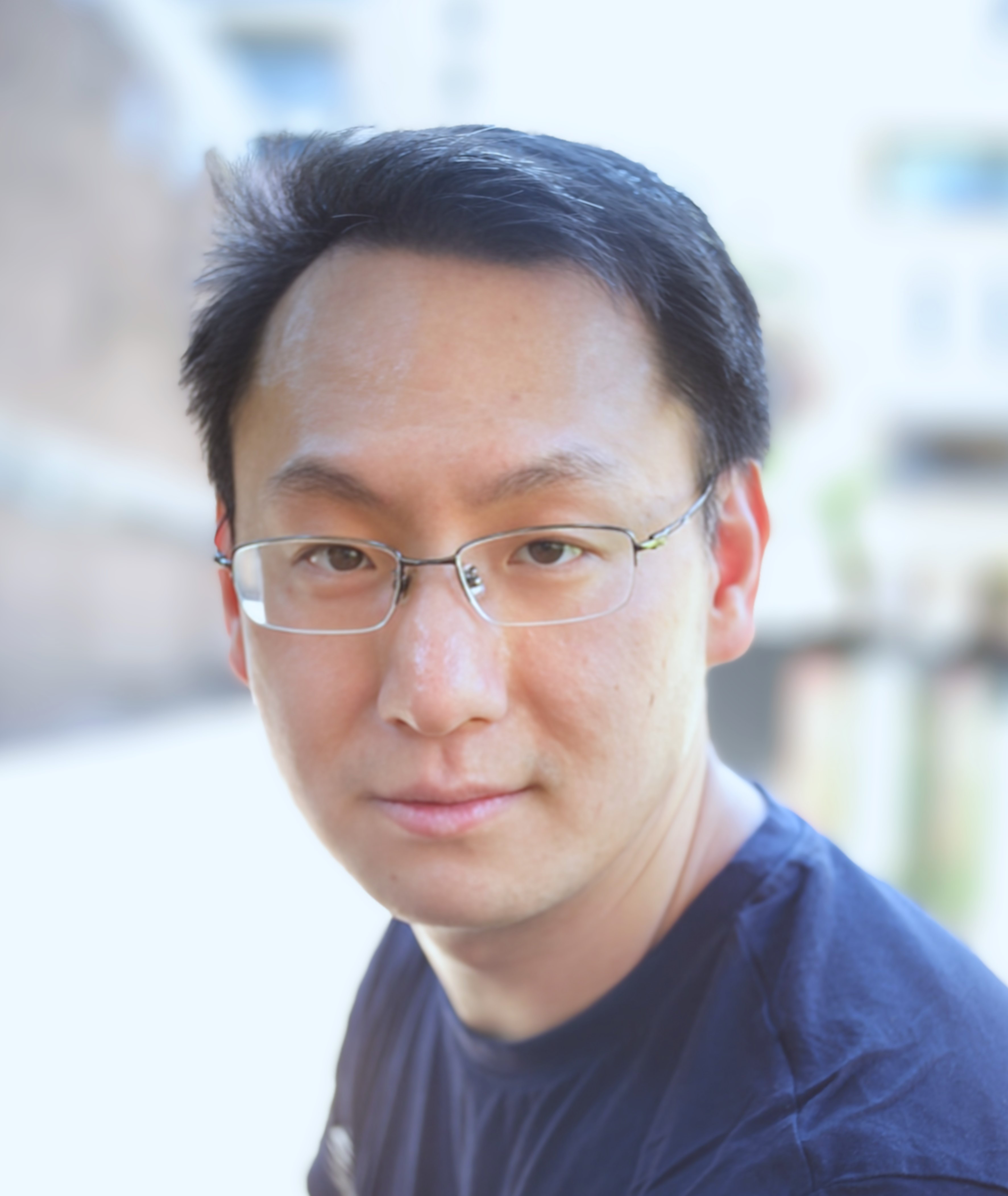 Associate Professor Shiyang Tang